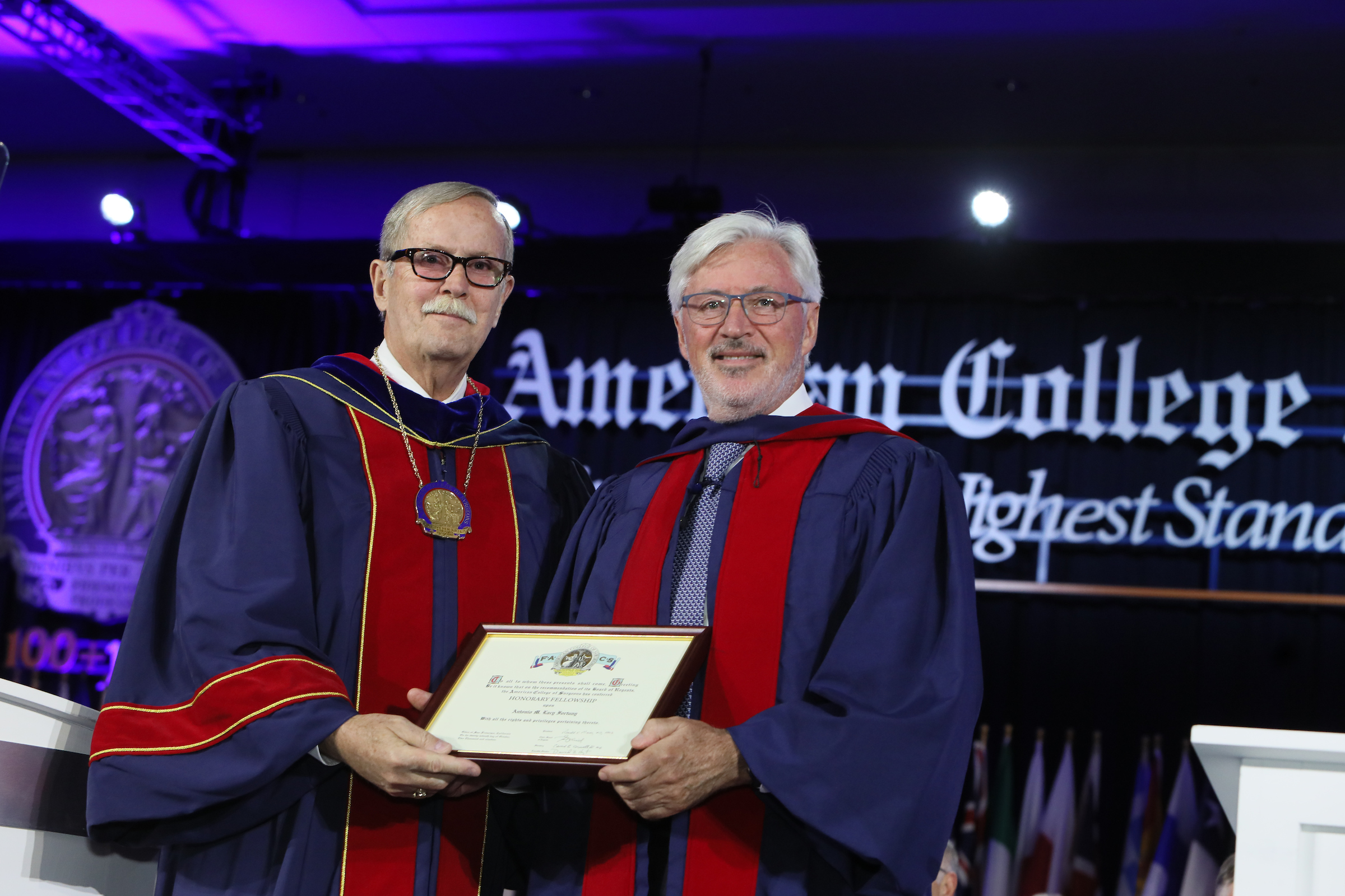 El Dr. Antonio de Lacy recibe el Premio Honorífico del American College ...