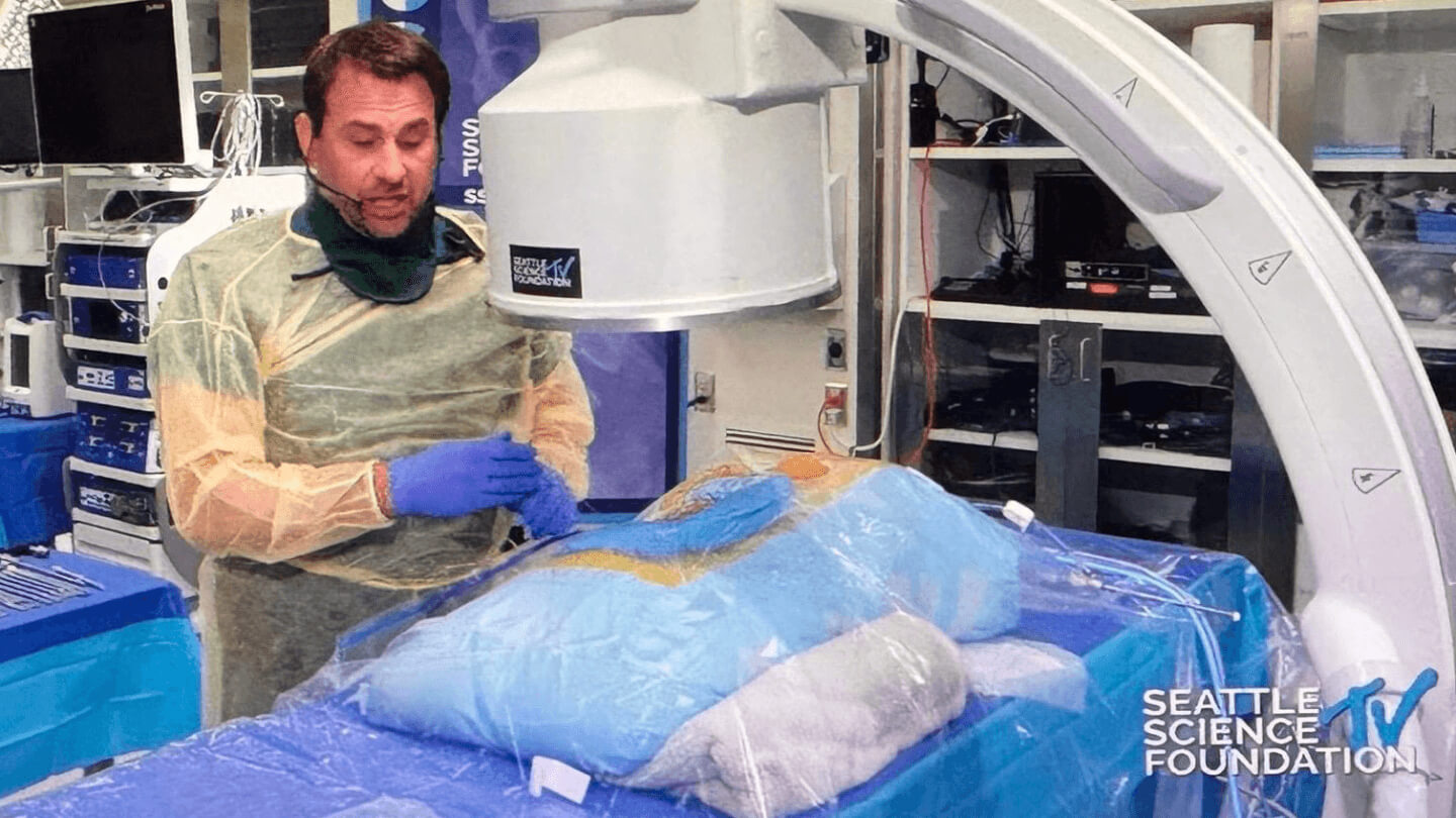 El Dr. Christian Morgenstern comparte su técnica de cirugía endoscópica ...