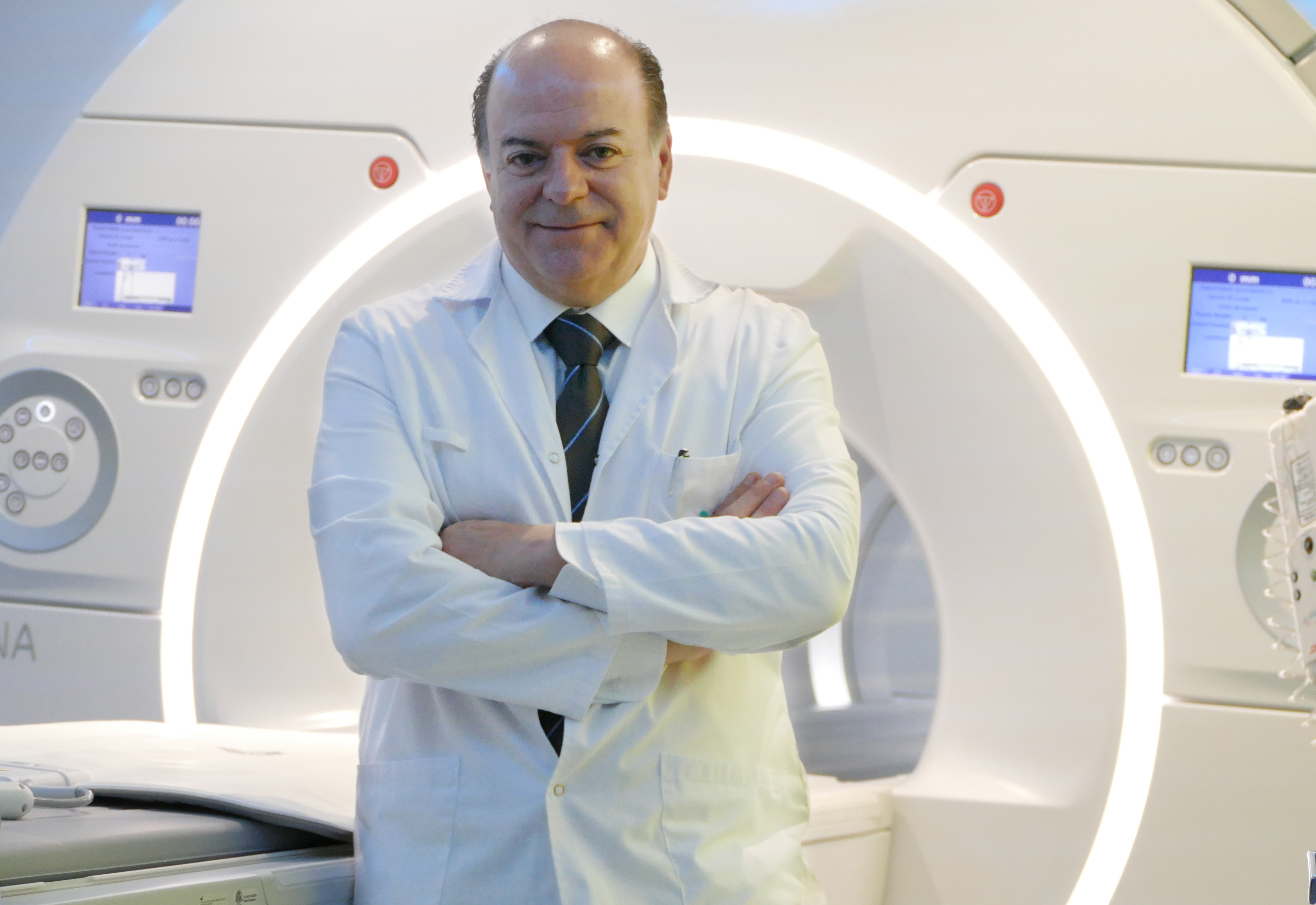Forbes incluye ocho médicos del Hospital Universitario Ruber Juan Bravo ...